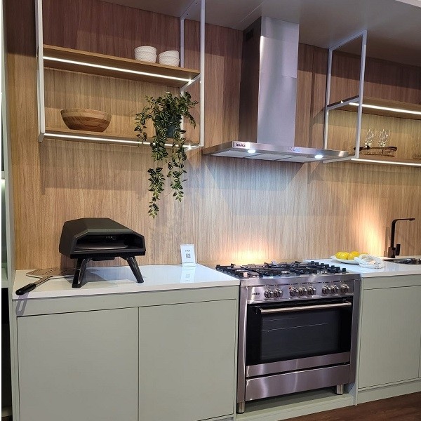 Atuar Casa Conceito | Coifa Invita Parede 90cm Inox Atuar Casa Conceito | Coifa Invita Parede 90cm Inox